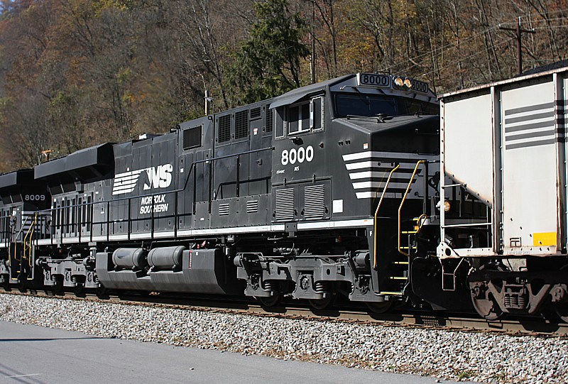 NS 8000
